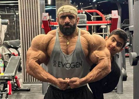 عکس هیکل ورزیده پسر هادی چوپان با پیشرفتی قابل توجه؛ پسر جا پای پدر