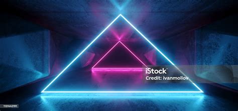 네온 빛나는 환각 활기찬 우주의 자외선 형광 호화 스러운 빛나는 공상 과학 Fi 미래 지향적 인 삼각형 조명 보라색 블루 그런 지 콘크리트 터널 3d 렌더링 0명에 대한