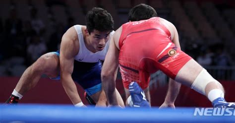 레슬링 공병민 자유형 74kg 동메달부인은 20일 메달도전