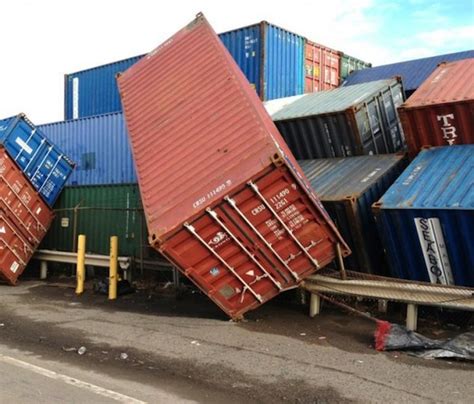 How Shipping Container Damages Occur In Container Yard