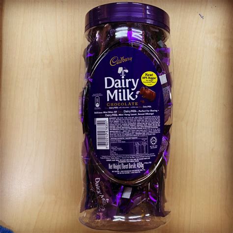 Coklat Cadbury Bulat Alhamdulillah Coklat Sampai Dengan Selamat Oleh Jnt Dengan Servis Yang