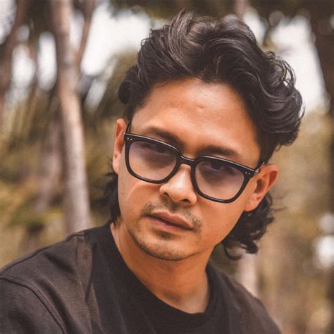 မိန်းမတစ်ယောက်ရဲ့ ဖွင့်ဟဝန်ခံချက် အပိုင်း ၁ ၊ အပိုင်းခွဲ ၄ ဒေါင်း၊စိုင်းစည်တွမ်ခမ်း၊ပိုင်ဖ