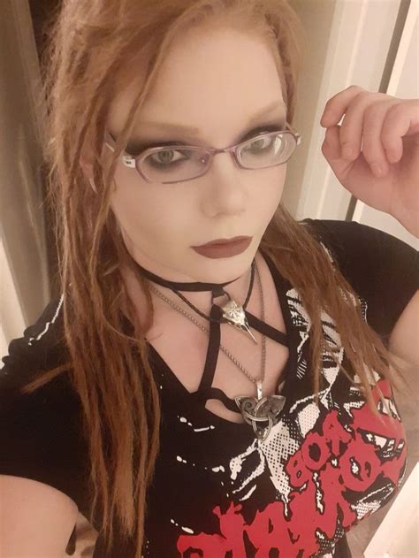 Kittenoddities Model Goth Metal Makeup And Esthetic Looks To