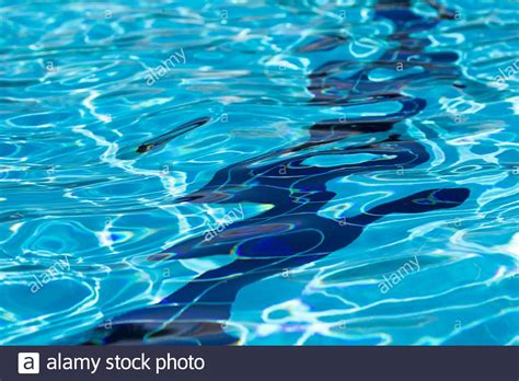 Diffraction Water Waves Hi Res Stock Photography And Images Alamy