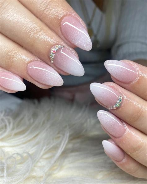 33 Easy And Simple Wedding Nails For Bride Nail Designs Daily