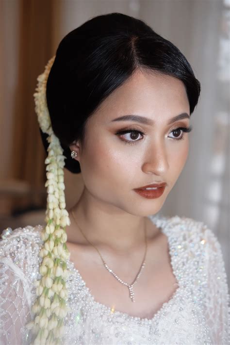 Nadia — Modern Java Bride Gabrielagiov Bridestory
