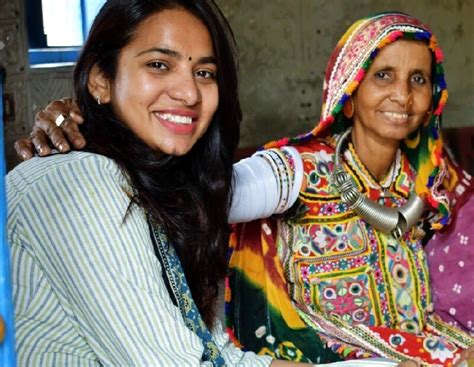 Catalyst Alumna Sanra Empowering Handloom Weavers