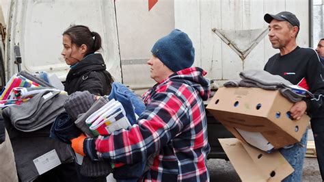Первомайськ на Харківщині отримав в якості гуманітарного вантажу шкільні меблі з Німеччини