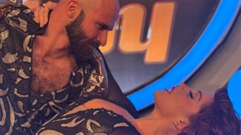 Sandra Itzel E Imanol Landeta Deslumbraron En Las Estrellas Bailan En