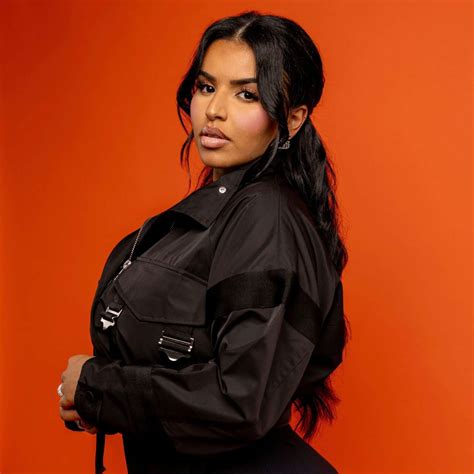 Book Imen Es With Skinfama For Your Event