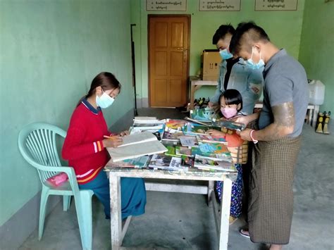 မိုင်းပျဉ်းမြို့၌ Mobile Library စနစ်ဖြင့် စာအုပ်စာစောင်များအခမဲ့ငှားရမ