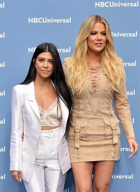 Pregnant Khloe Kardashian Shows Off Impressive Workouts With Kourtney Watch Entertainment