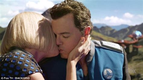 Charlize Theron Has Steamy Sex Scene With Seth Mcfarlane Daily Mail