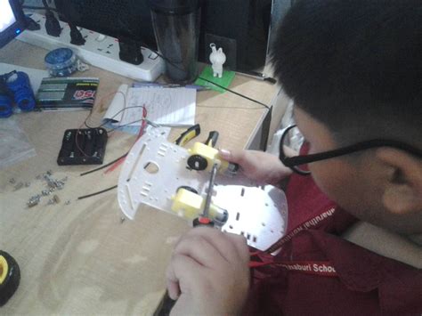 การสร้าง รถบังคับ ขับเคลื่อน 2 ล้อ Arduino กับ แอพแอนดรอยด์