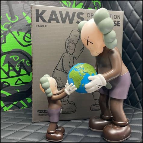 Игрушка фигурка Kaws 35см The Promise купить на OZON по низкой цене ...