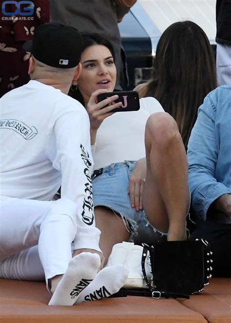 Kendall Jenner Nude Pictures Onlyfans Leaks Playboy Photos Sex Scene Uncensored