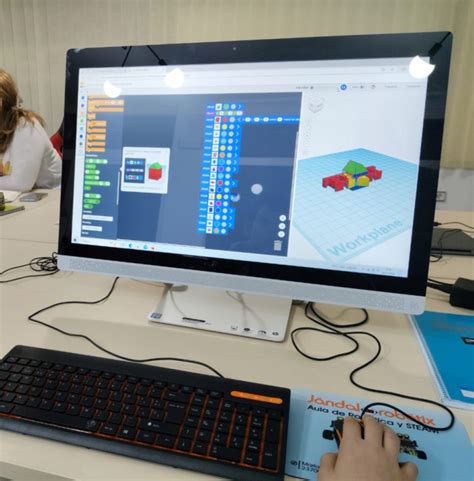 Code En Tinkercad Programación Visual Y Aplicada Para Crear Y Simular Proyectos Jándalo