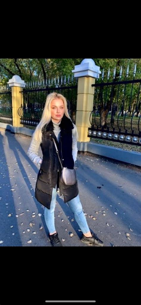 Lily King Live Cams Skype Teams Discord Telegram