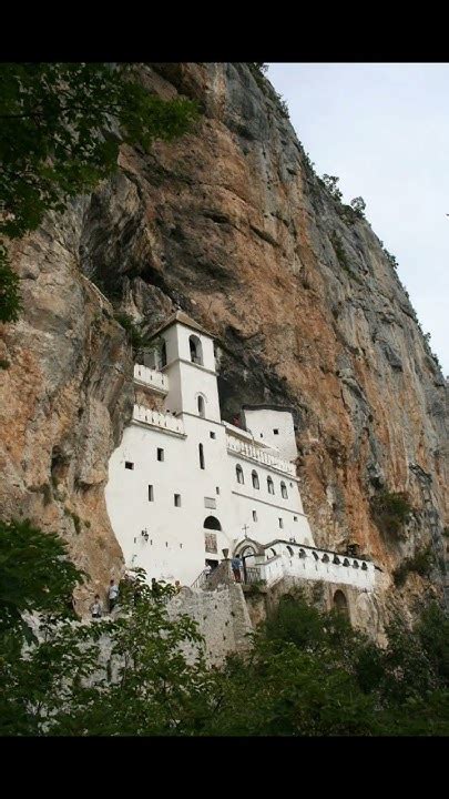 Срећан празник Светог ВАСИЛИЈА ОСТРОШКОГ Чудотворца на здравље спасење и духовну радост Youtube