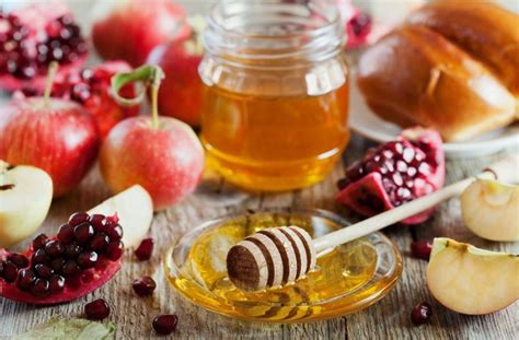 Best Wishes To Whoever Celebrate Rosh Hashanah Yujin Liu