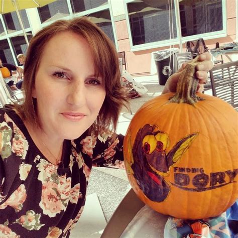 Finding Dory Activity Sheets And Pumpkin Carving Tips Clever Housewife