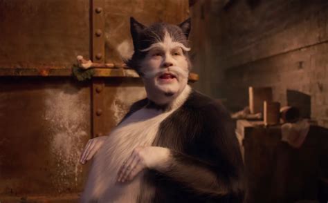 James Corden Still Hasnt Seen ‘cats But ‘heard Its Terrible