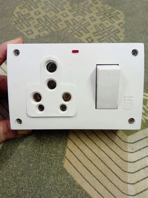 16amp Switch Socket Combined Board Plastic At Rs 40 In New Delhi Id 21490046648
