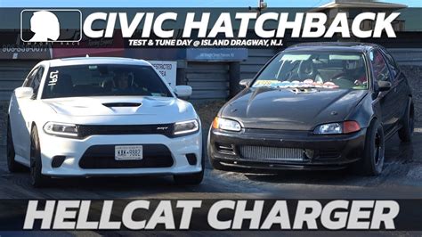 Can An Old Honda Civic Beat The Mighty Dodge Charger Hellcat In A 1 4 Mile Race Autoevolution