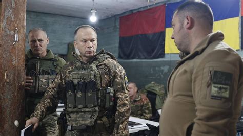 Не тільки Авдіївка Сирський назвав ще одну ділянку фронту де ворог відновив наступ Читайте на