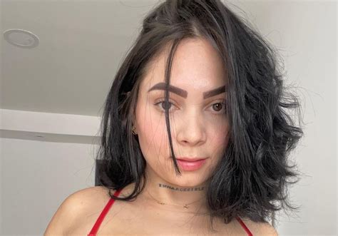 Kim Velez Bio Age Height Wiki Models Biography