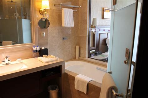 Embassador International Hotel Bar And Lounge Pictures And Reviews