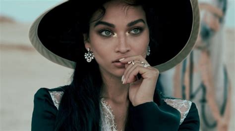 Saudi Pakistani Model Shahina Shaik Goes Viral After Appearing In