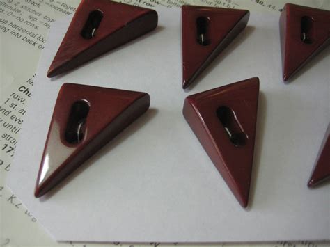 7 large 1980 s triangular buttons 50mm vintage buttons etsy uk