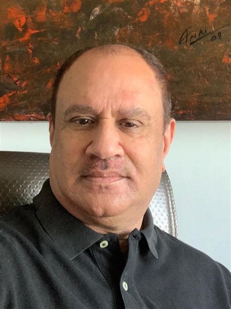 Dr Dhiraj Bhatia Physician And Cardiologist In Delhi