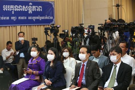 អង្គភាពអ្នកនាំពាក្យរាជរដ្ឋាភិបាល រៀបចំសន្និសីទសារព័ត៌មាន ស្ដីពី “វឌ្ឍនភាព