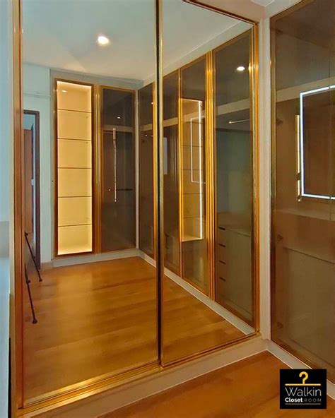 ตู้เสื้อผ้า Built In Walkinclosetroom ออกแบบตู้เสื้อผ้า จำหน่ายอุปกรณ์ตู้ Walkin Closet ชั้น