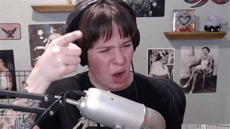 Anisa Jomha And Idubbbz Getting Divorced Poptopic