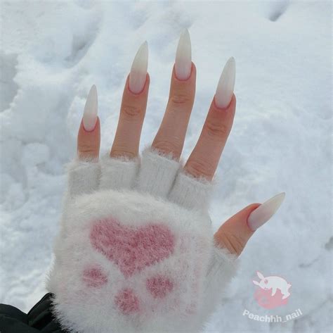 Молочный маникюр наращивание ногтей длинные ногти кошачья лапка Дизайнерские ногти Длинные