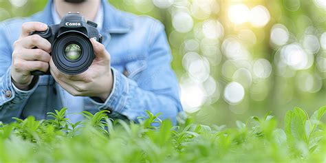 Dslr로 활동 중인 자연 사진작가를 포착하다 자연 사진 Dslr 카메라 야외 사진작가 배경 일러스트 및 사진 무료 다운로드 Pngtree