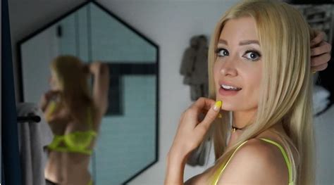 ASMR Maddy OnlyFans Age Height Net Worth Boyfriend Facts