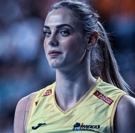 Volleyball Players Frederica Martial Arts Workout Fitness Sports Quick Beauty Head Shots