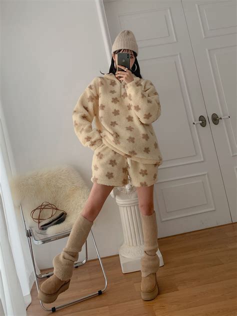 민블리 기모 양털 데이지 반지업 맨투맨 세트 양털 트레이닝 세트 후리스 반집업 크롭 스트링