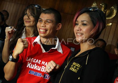 Chris John Tiba Di Indonesia Antara Foto