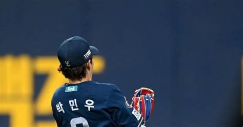 박민우 역동작으로 잡기는 어려워 [포토]