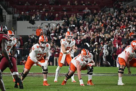 Tigers Get Revenge On Gamecocks Win Fourth Straight Clemson Sports Media