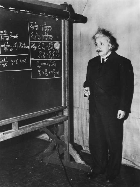 Physicists Create ‘the Smallest Crummiest Wormhole You Can Imagine