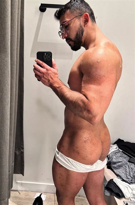 We Squat On This House Nudes HeSquats NUDE PICS ORG