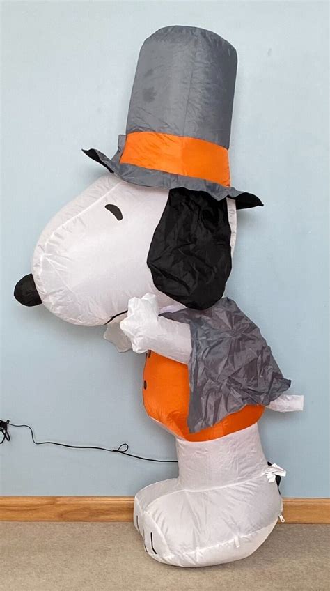 Gemmy Peanuts Snoopy Halloween Thanksgiving Harvest Pilgrim Airblown