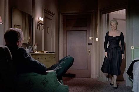 Kim Novaks Wardrobe In Vertigo Makes Her The Ultimate Hitchcock Blonde