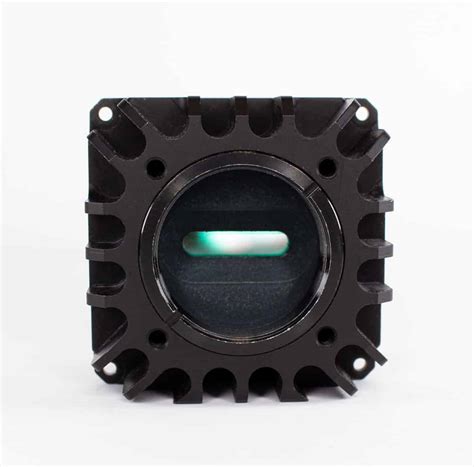 First Commercially Available Ingaas Sensor With A Pitch Of 75um Nit